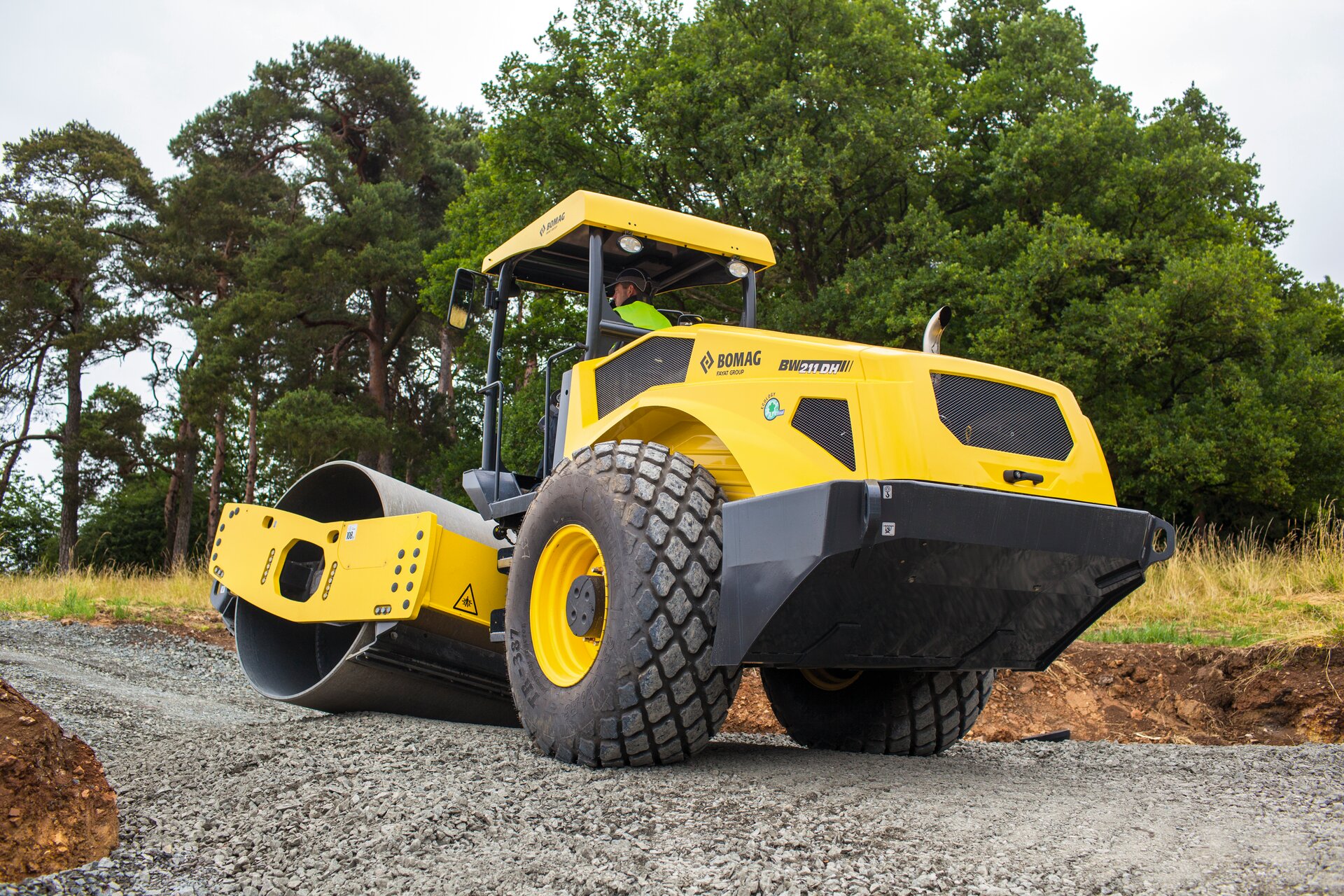 Bomag BW 211 DH-5 - Yellowhouse Machinery